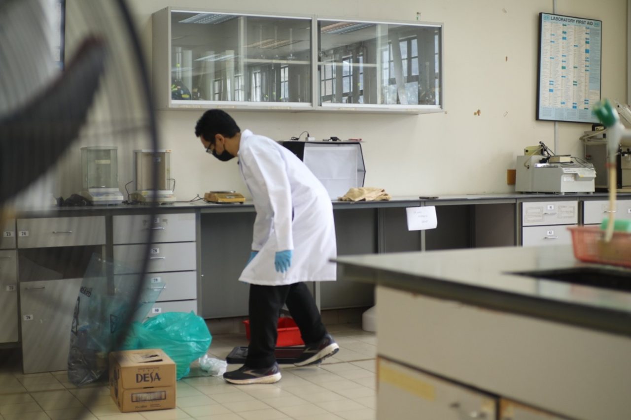 CHES Department Spring Cleaning | Department of Chemical Engineering ...